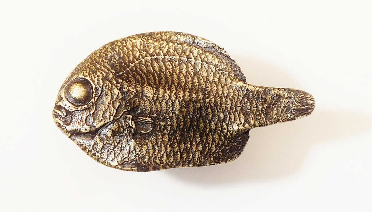 Mini Fish Knob (Left) – Modern Objects